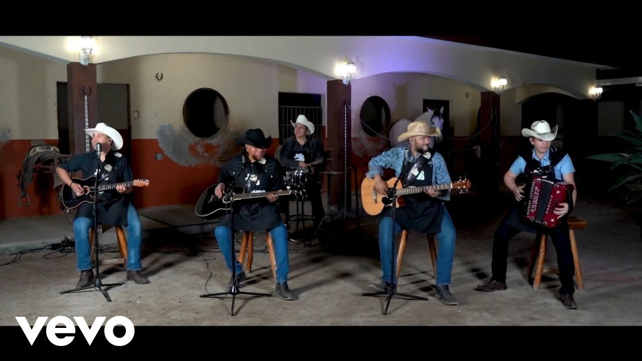 Bronco - Musical La Potranquita, Marraneo Time (Acústico en Vivo) - YouTube