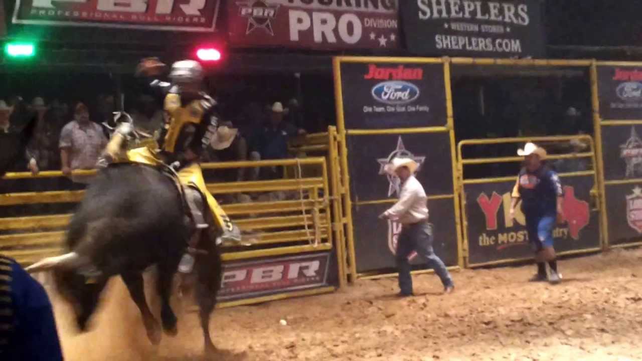 Profi Rodeo - Bull Riding Event @ Cowboy Dance Hall Texas - YouTube