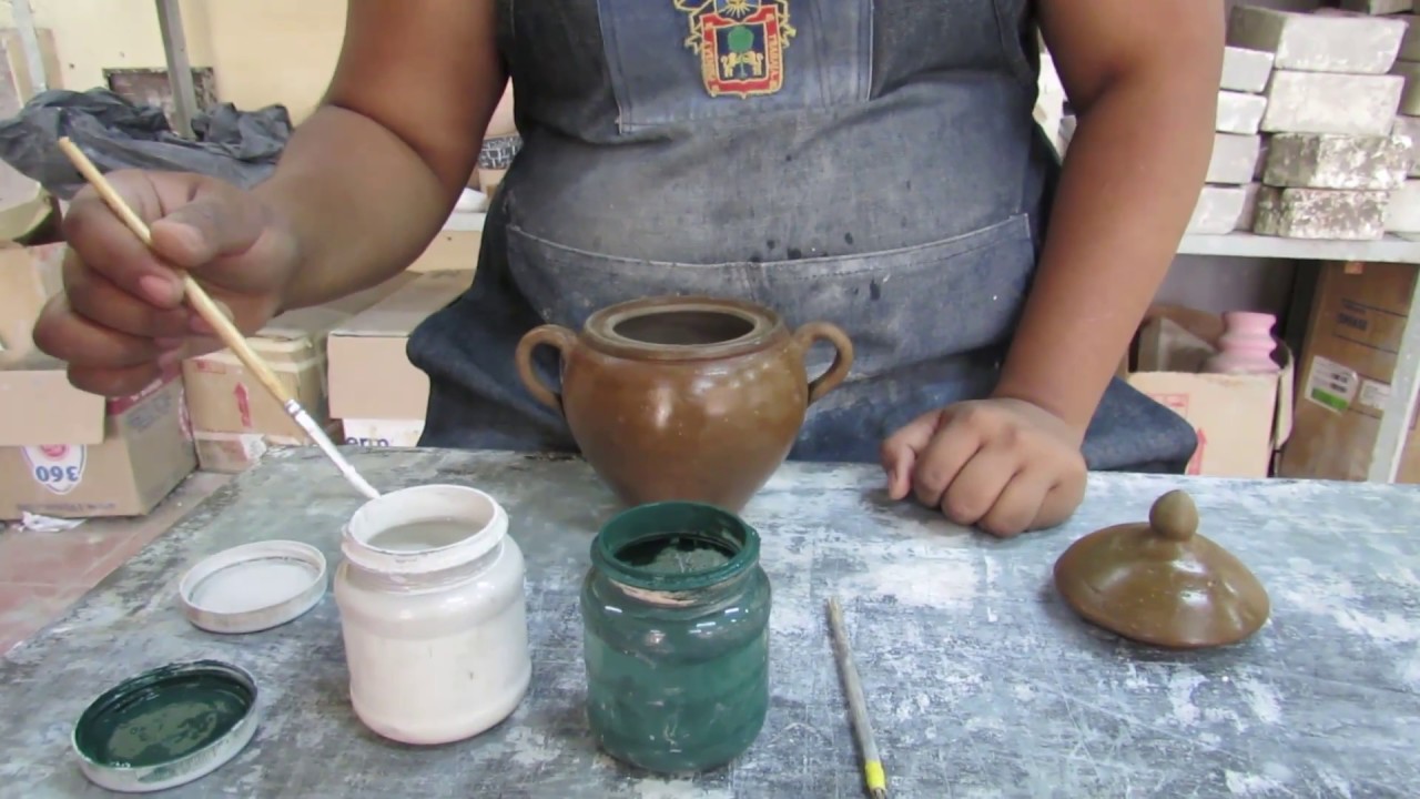 Video explicativo; técnica de decoración del barro bandera - YouTube
