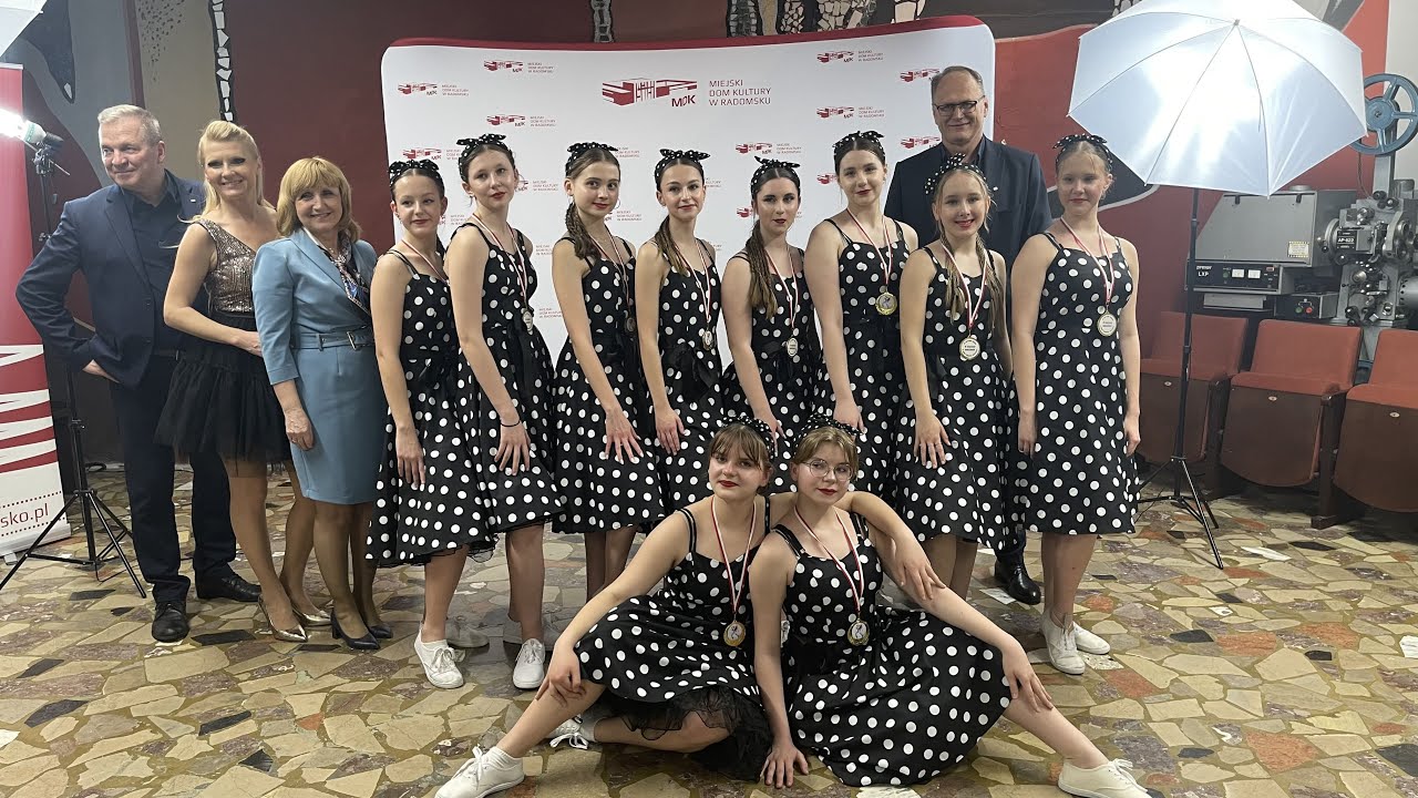 Jubileusz 10-lecia Akademii Tańca i Sportu „Mass-Team” w Radomsku - YouTube