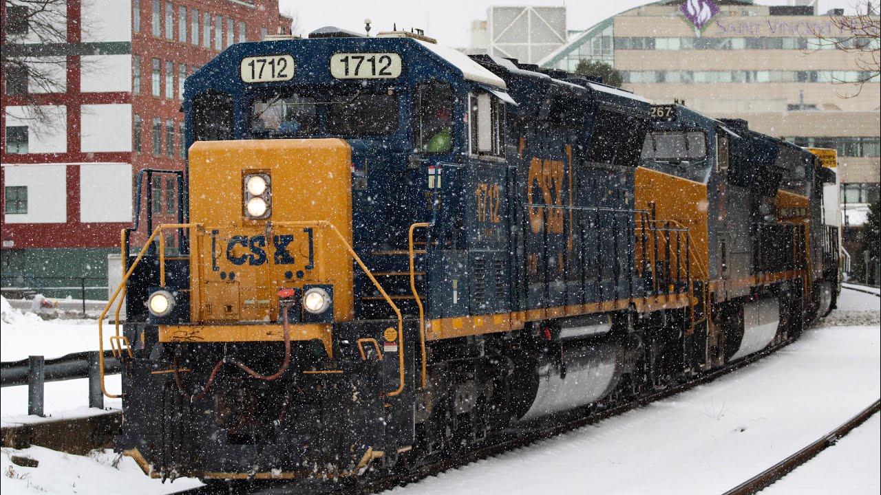 CSX SD40E3 leads M426! 3/4/23 - YouTube