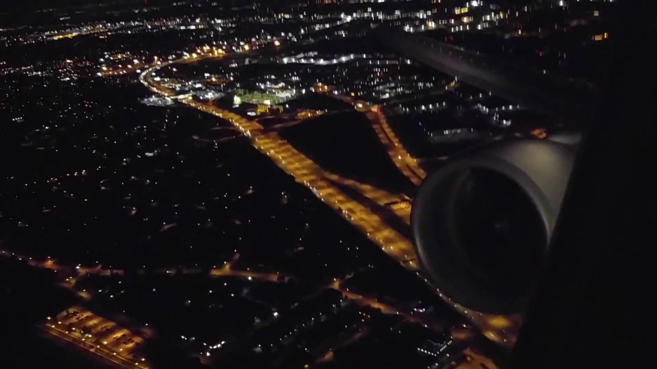 United Airlines Boeing 777-222 N781UA Flight 1742 Takeoff from Chicago ...