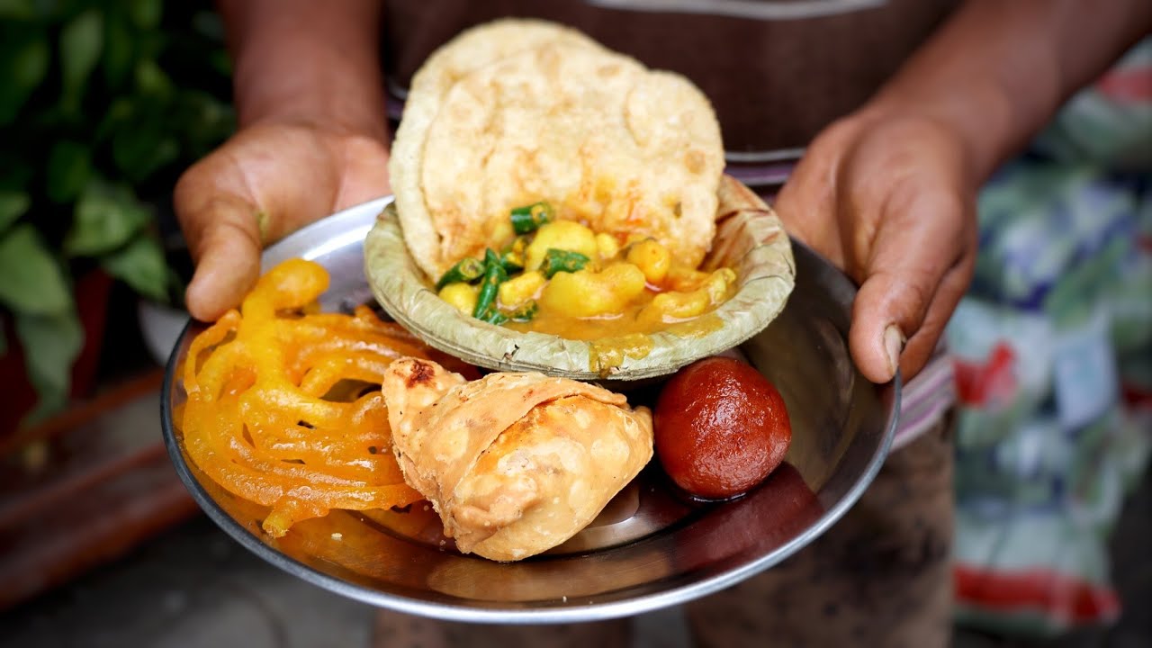Bengali's All Time Favourite Early Morning Breakfast Start With Rs.10 ...