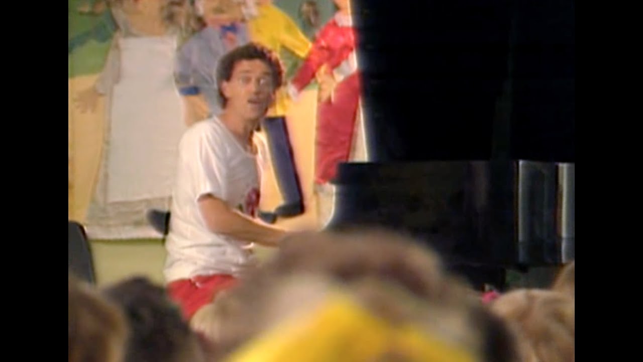 Peter Combe - When You're Feeling Crook (Live) - YouTube