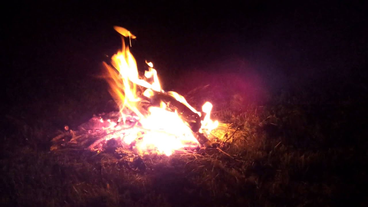 2 Hour Campfire/Fireplace Screensaver - YouTube