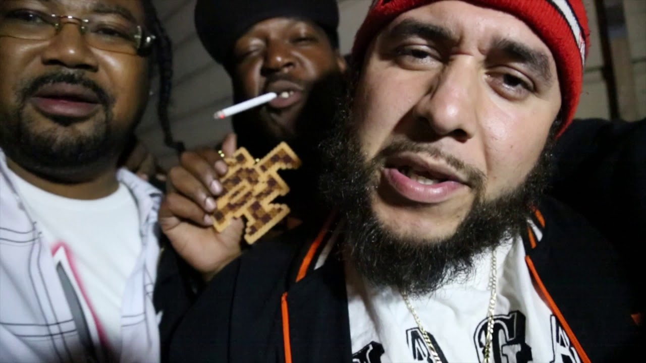 *WORLD PREMIER* STAY FLY - SKEEZE NUTZ FEAT AD & COLD BLOODED (MUSIC ...