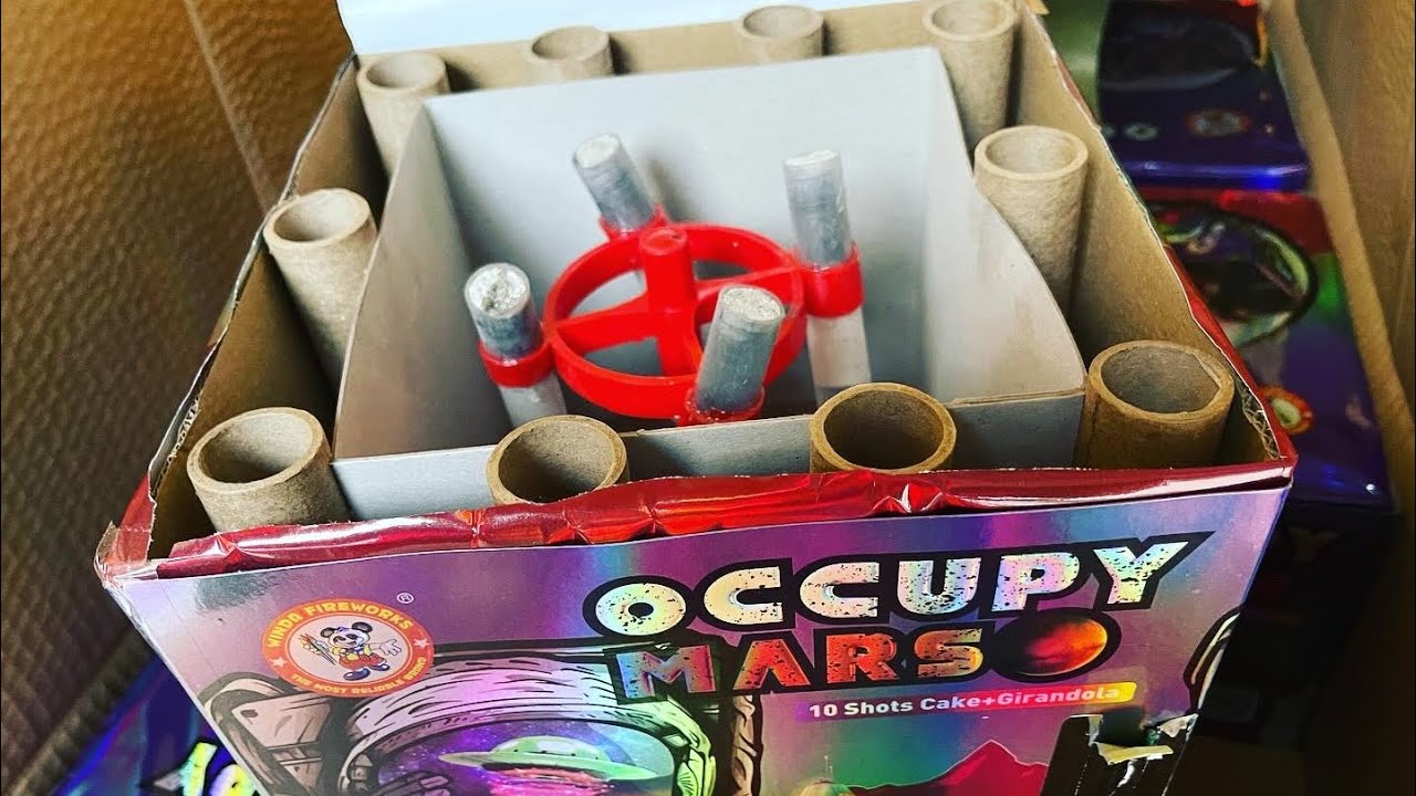 Winda ~ Occupy Mars (Girandola Cake) - YouTube