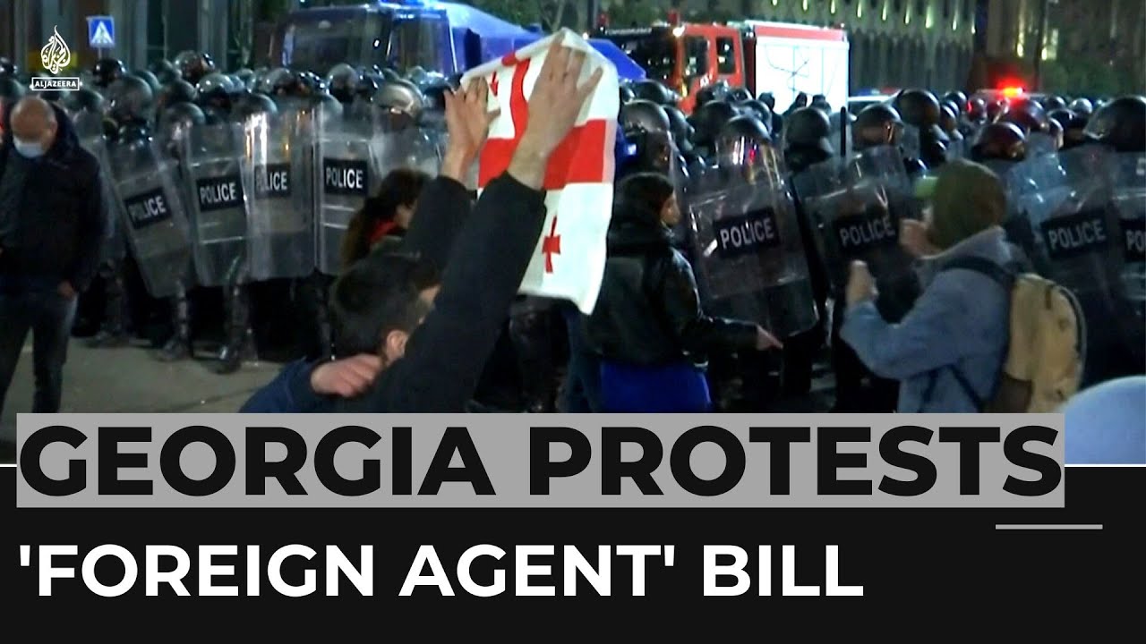 Thousands in Georgia rally against ‘foreign agents’ bill - YouTube
