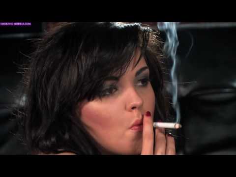 SMOKING BRUNETTE.MP4