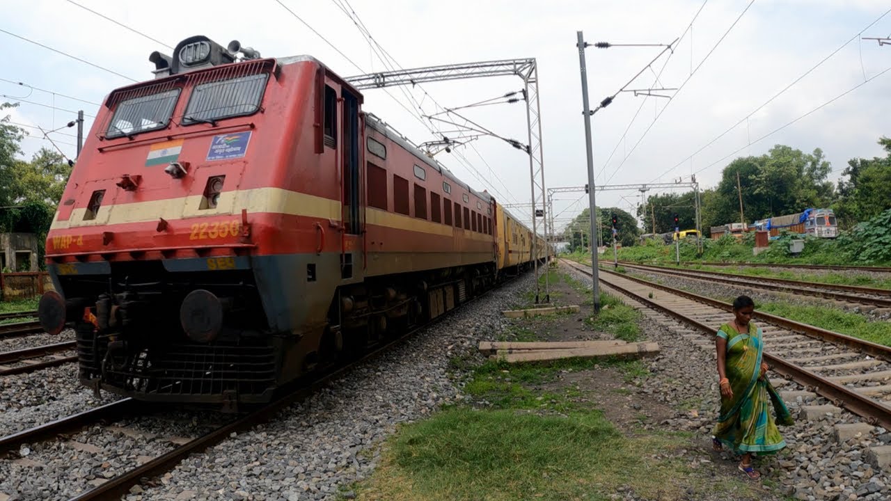 WAP 4 Locomotive | Ranchi Chopan Express Train Speedy Arrival | Indian ...