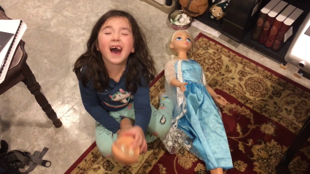 How to quickly fix Poor Elsa Doll's Broken Leg - YouTube