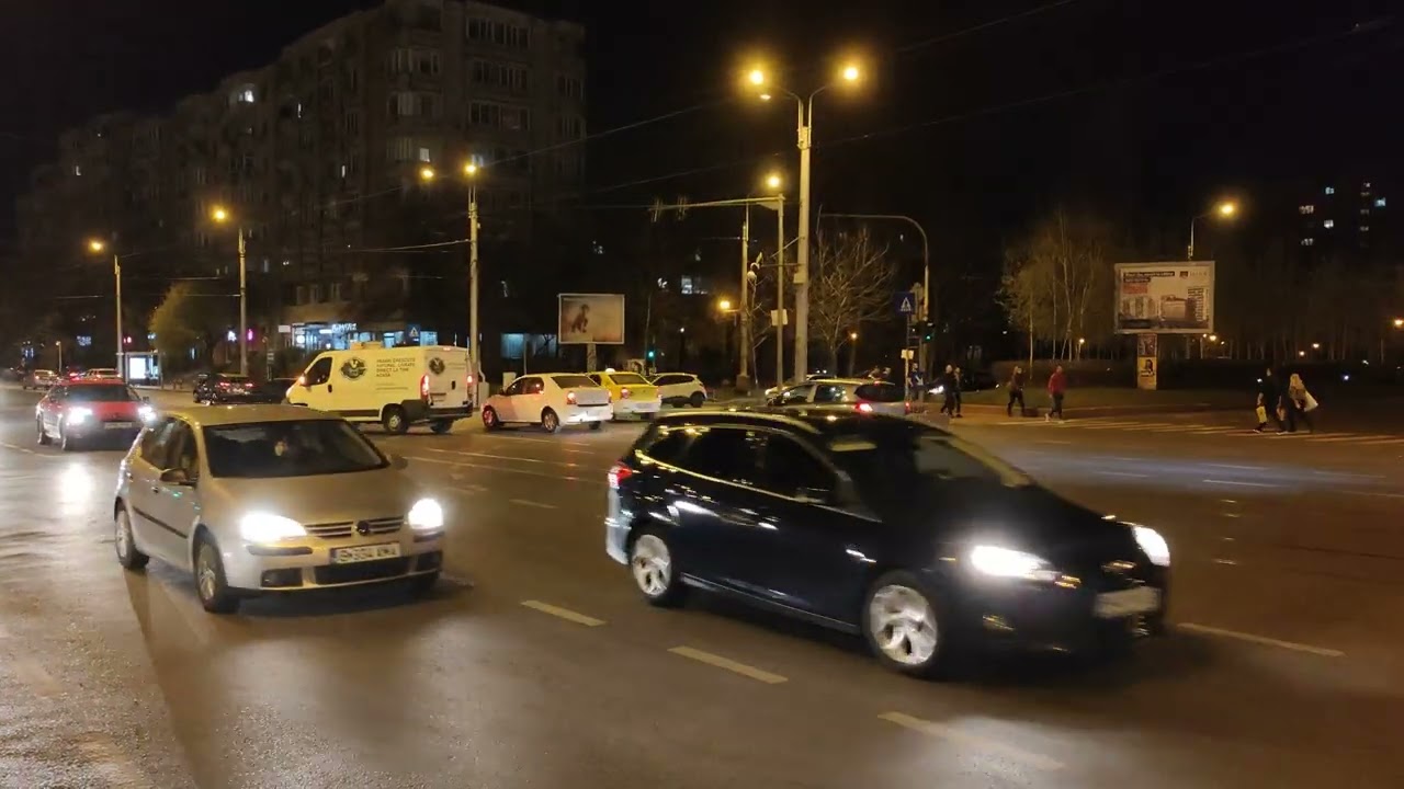 OPPO Find X5 Pro (CPH2305) video sample 4k / 60fps by night