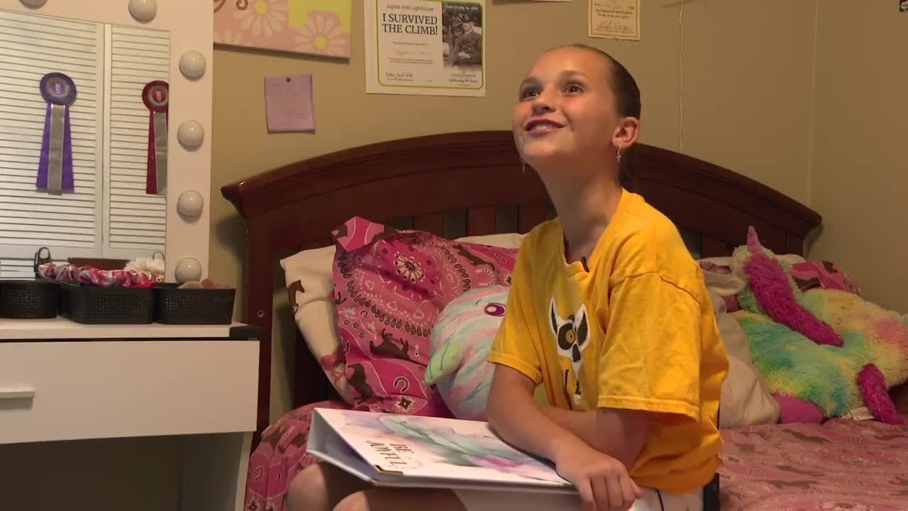 Cheyenne Morris, 10, sings national anthem at Dolphins preseason game ...