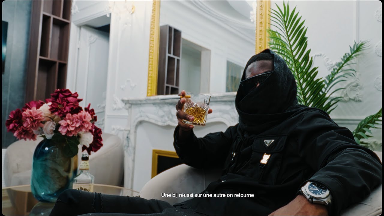 Sheu - BTC (Clip officiel) - YouTube