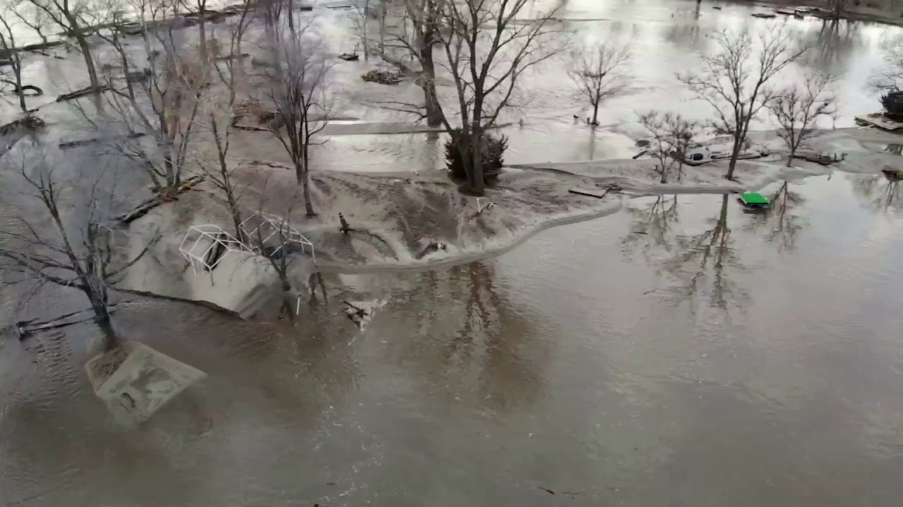 Linoma Beach flood 2019 - YouTube