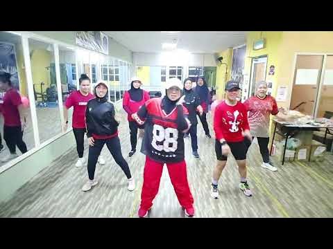 ALAMAK RAYA LAGI (DE FAM)//ZUMBA DANCE FITNESS//CHOREO BY ZIN ZUE // - YouTube