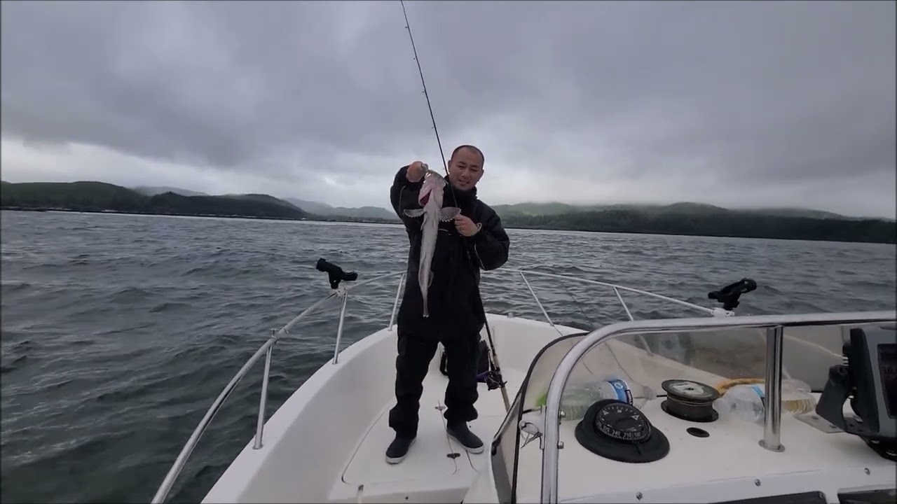 Neah Bay - Lingcod, rockfish, bottom fishing - YouTube
