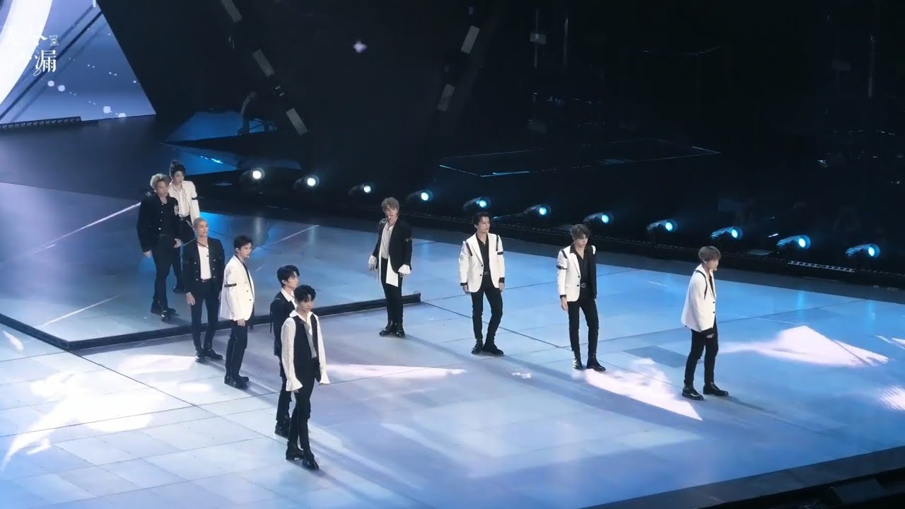 【fancam】INTO1 薇娅狂欢节 少年的模样 Viya Livestream We are the youth - YouTube