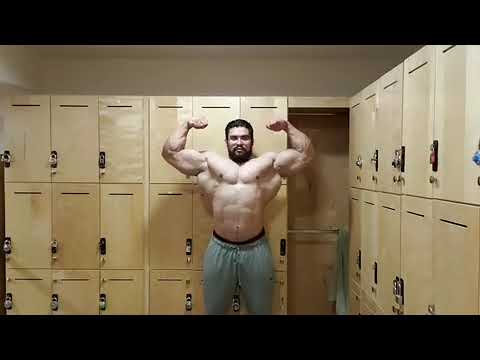 Mexican Bodybuilder Muscle Flexing #5