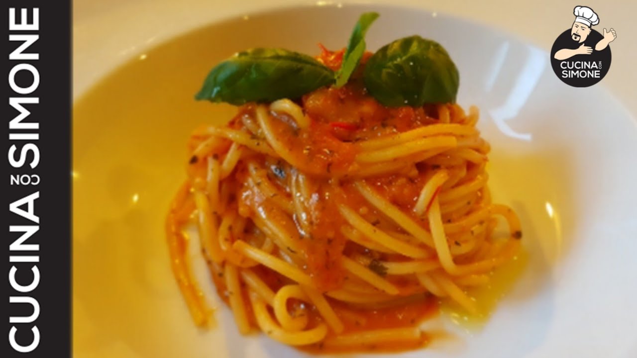 Spaghetti Pomodoro e Basilico di Simone - YouTube