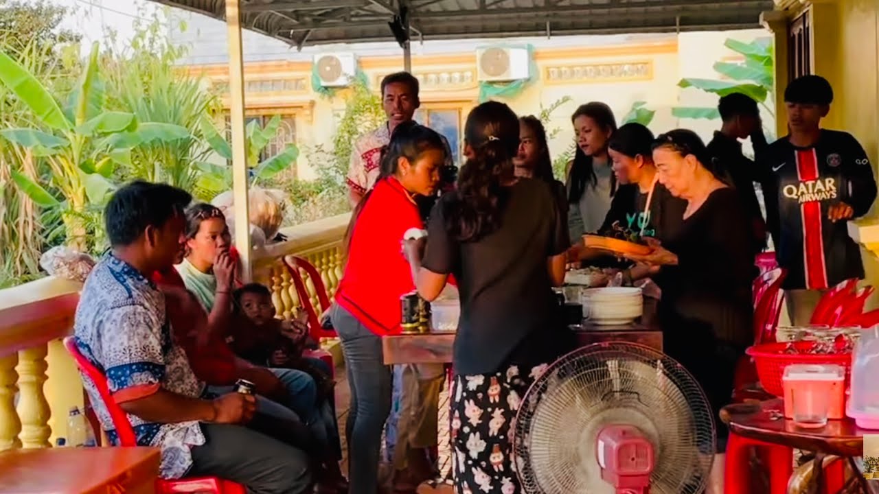 Cha Kroeung chicken at my mother's garden house - YouTube