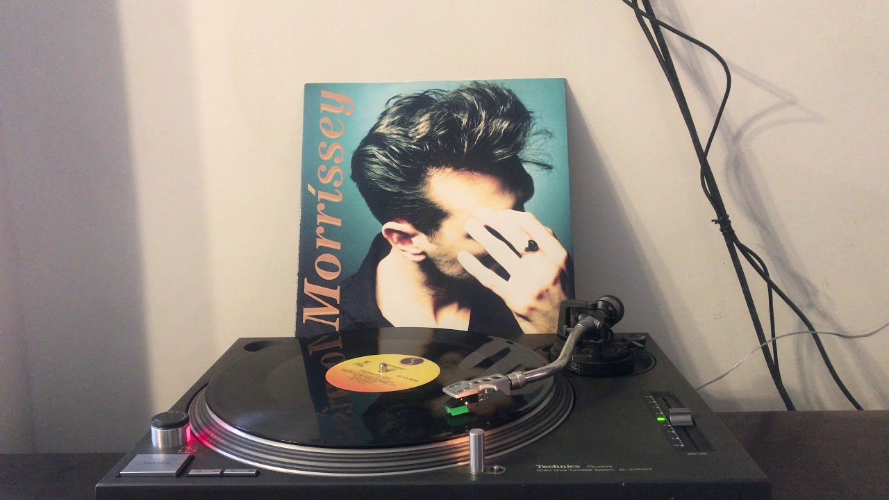 Morrissey- everyday is like Sunday - Vinyl version - YouTube