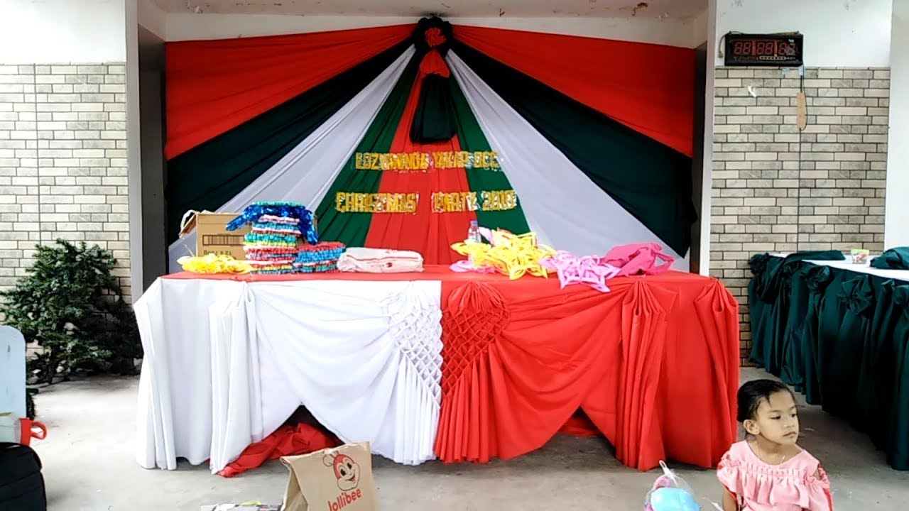 Table skirting. Backdrop design. Heart shape design with two colors ...