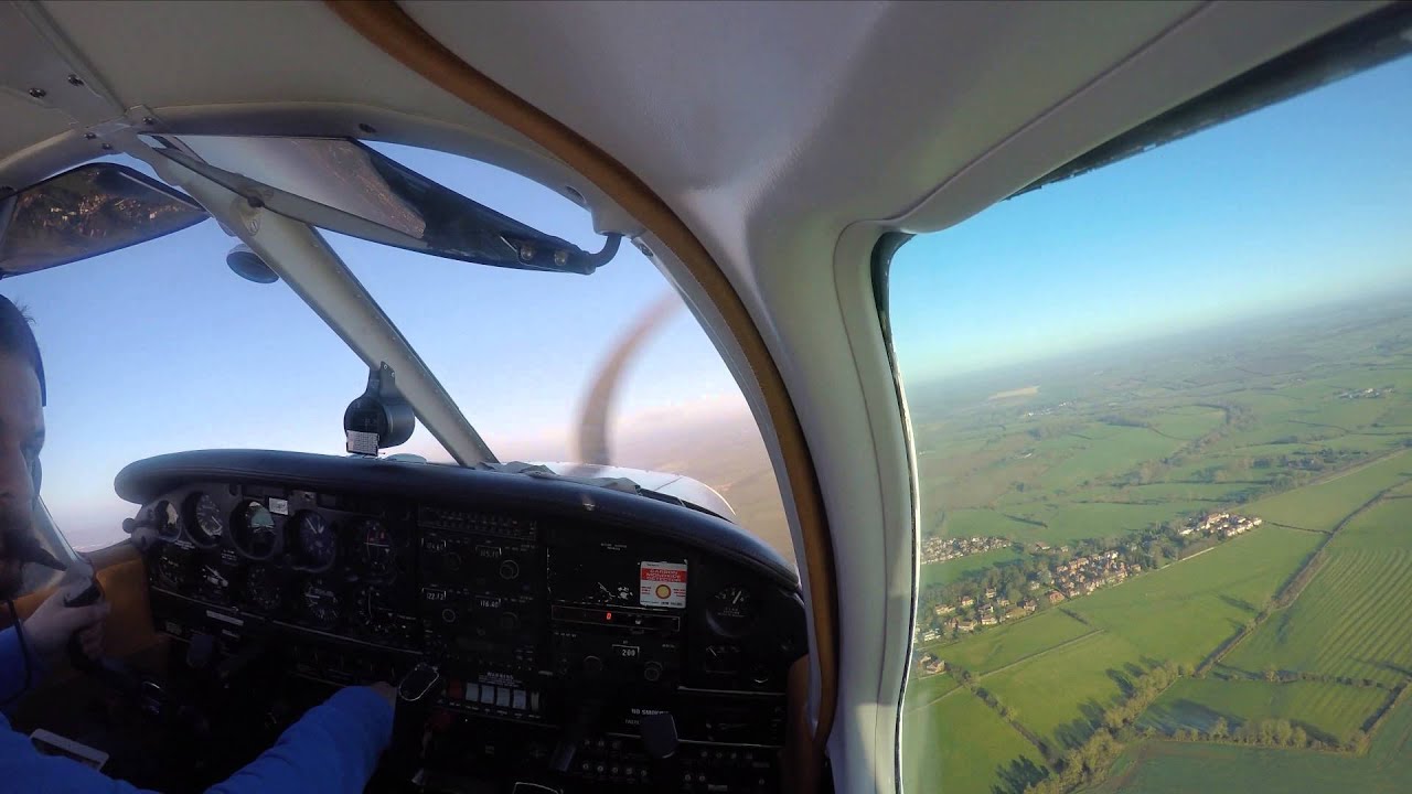 Overhead join and landing at Leicester airfield - YouTube