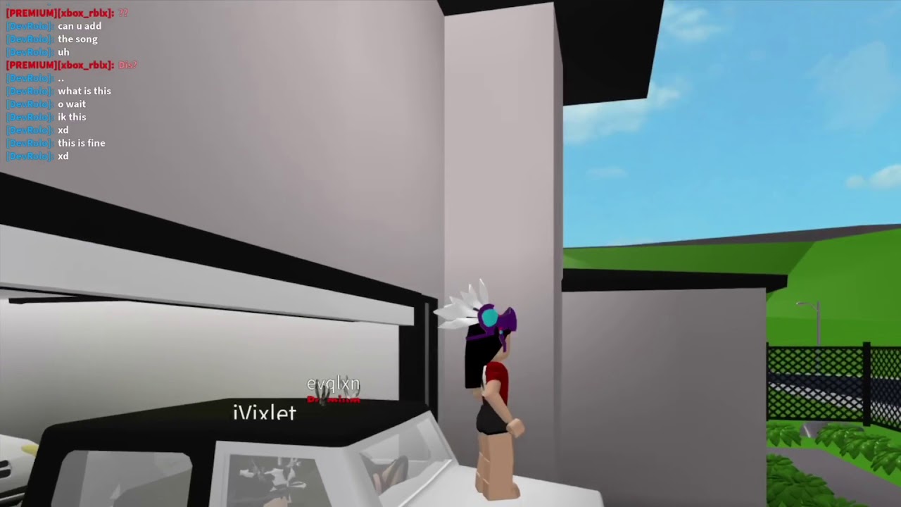 Bloxburg with Eve and Violet | Roblox meggy mouse - YouTube