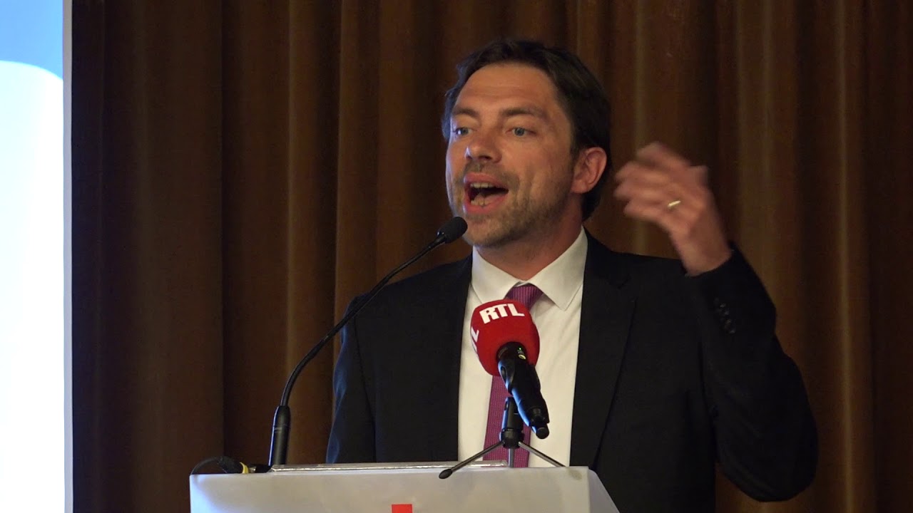 De Fred Keup iwwert d'Meenungsfräiheet an den Demokratiedefizit an der ...