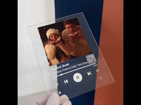 Live Picture Frame (QR Code) by LivingTheMoments - YouTube