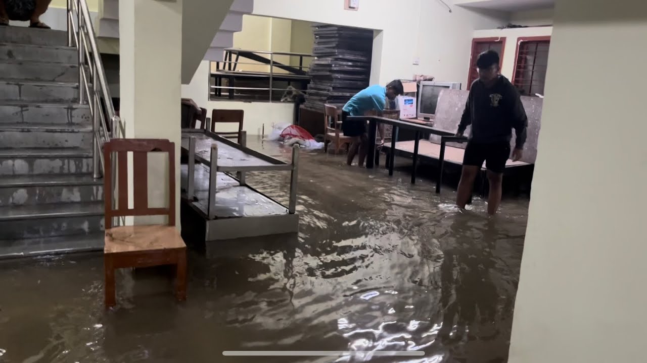 VNIT NAGPUR mein agaya paani|Swimming in NIT hostels #nit - YouTube