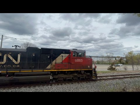 CN 8865, CN 8926 Lead SB Intermodal on the Holly Sub 29 Apr 23 - YouTube