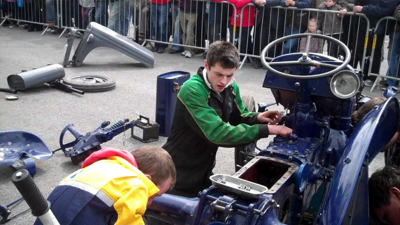 Lackham College vs Broomhill T20 Build May Bank Holiday 2012 - YouTube