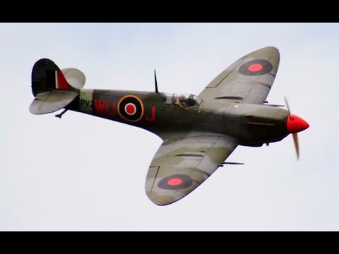 TOPFLITE RC SUPERMARINE SPITFIRE MK IX - TOBY NEWTON AT VE DAY TRIBUTE ...
