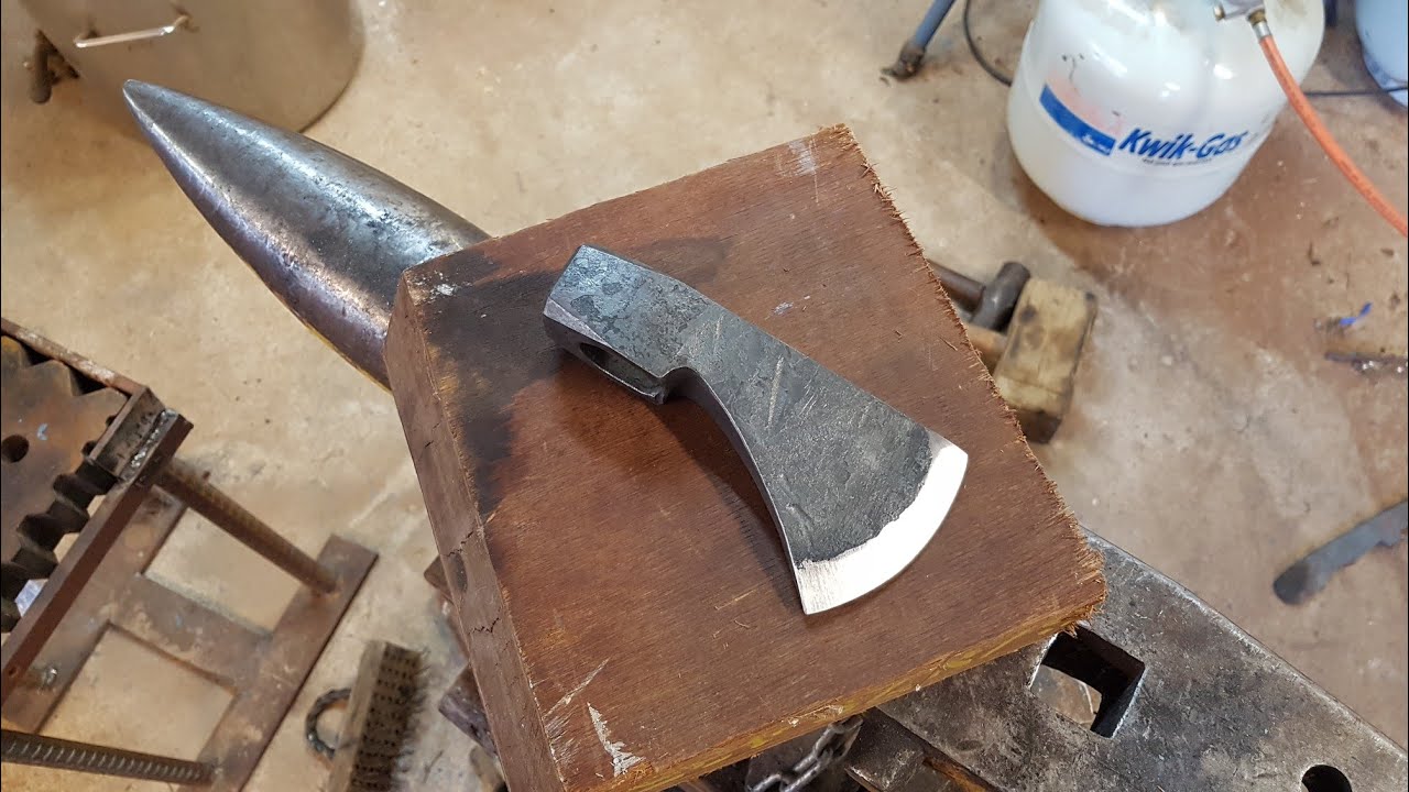Forging a 16th Century Turkish Saddle Axe - YouTube