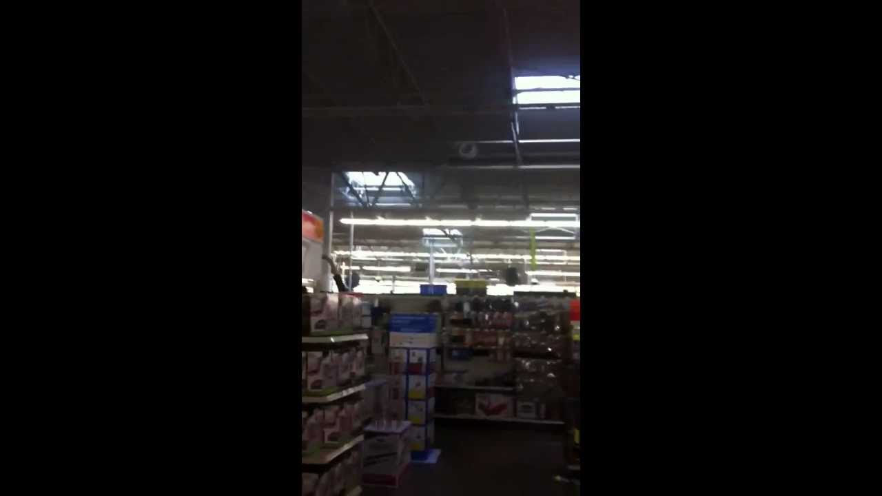 Walmart power outage (Australia) - YouTube