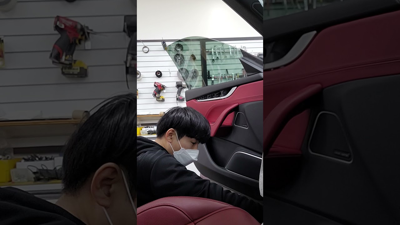maserati levante door panel removalㆍ마세라티 르반떼 도어트림탈거 - YouTube