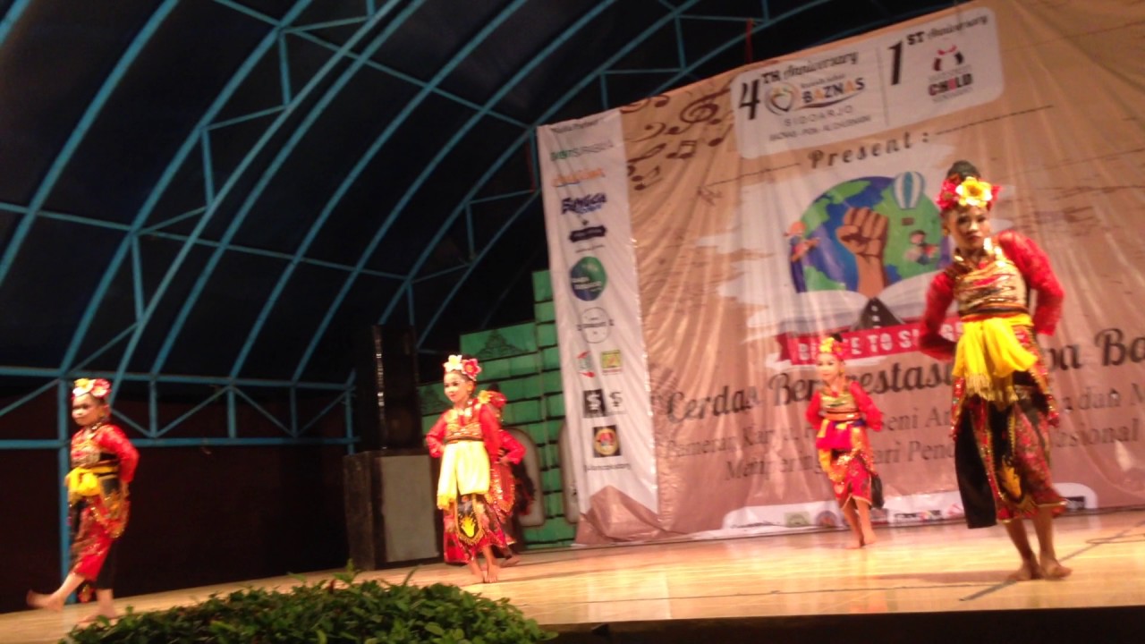 Tari sabuk mangir by Adinda Dwi #mymoveindihome - YouTube