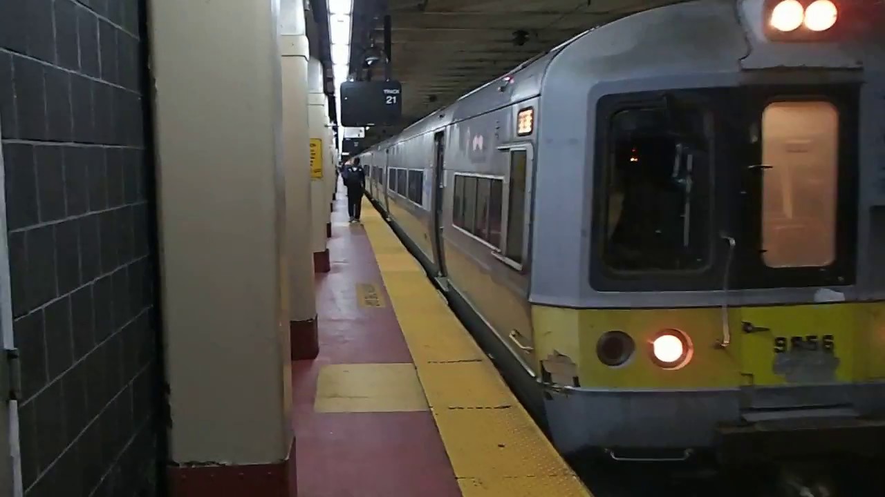 MTA Long Island Rail Road Budd M3's depart track 21 @ Penn Station ...