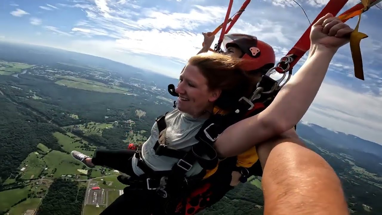SKYDIVE FRONT ROYAL | Ashley McDonald | JULY 2022 - YouTube