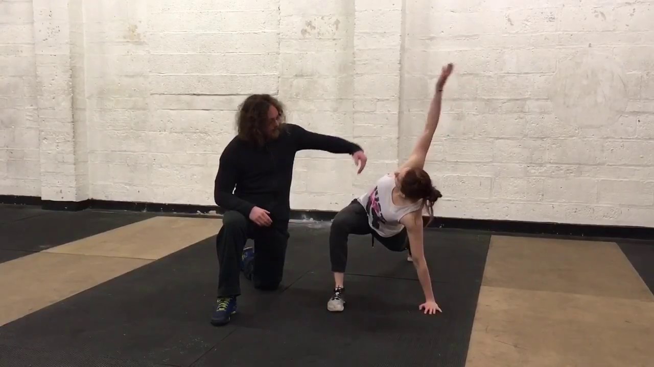 The Deep Lunge Test - YouTube