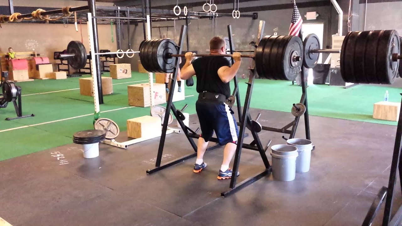 CrossFit 92 Block's 370# BS - YouTube