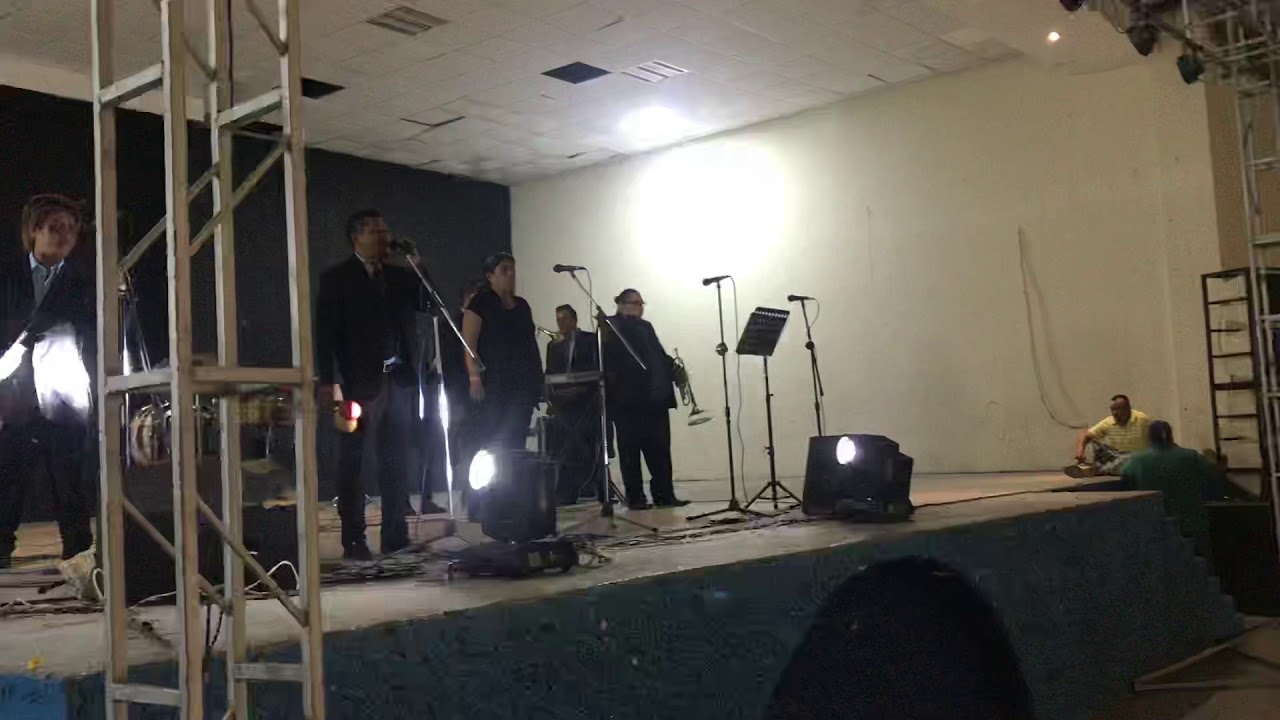 Graduación CBTis #104 con la inigualable sonora dinamita ! - YouTube