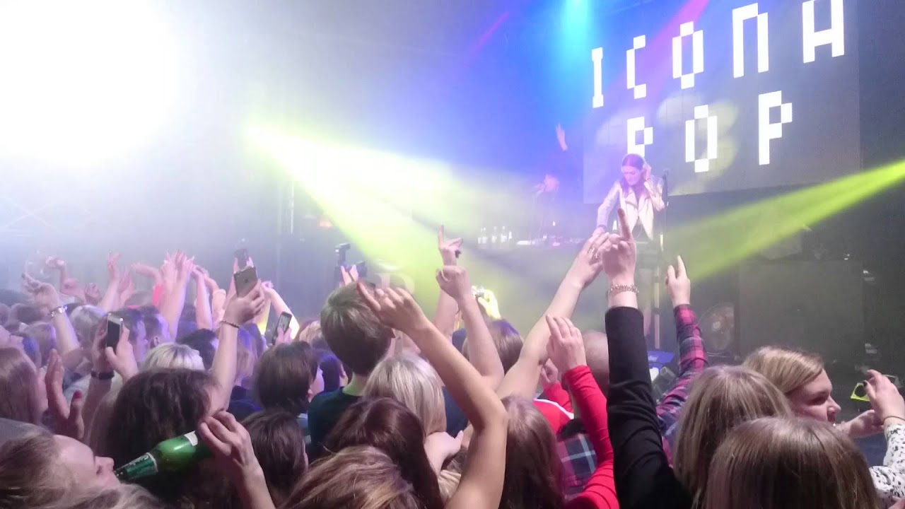 Icona Pop Dj Set Opening act - YouTube