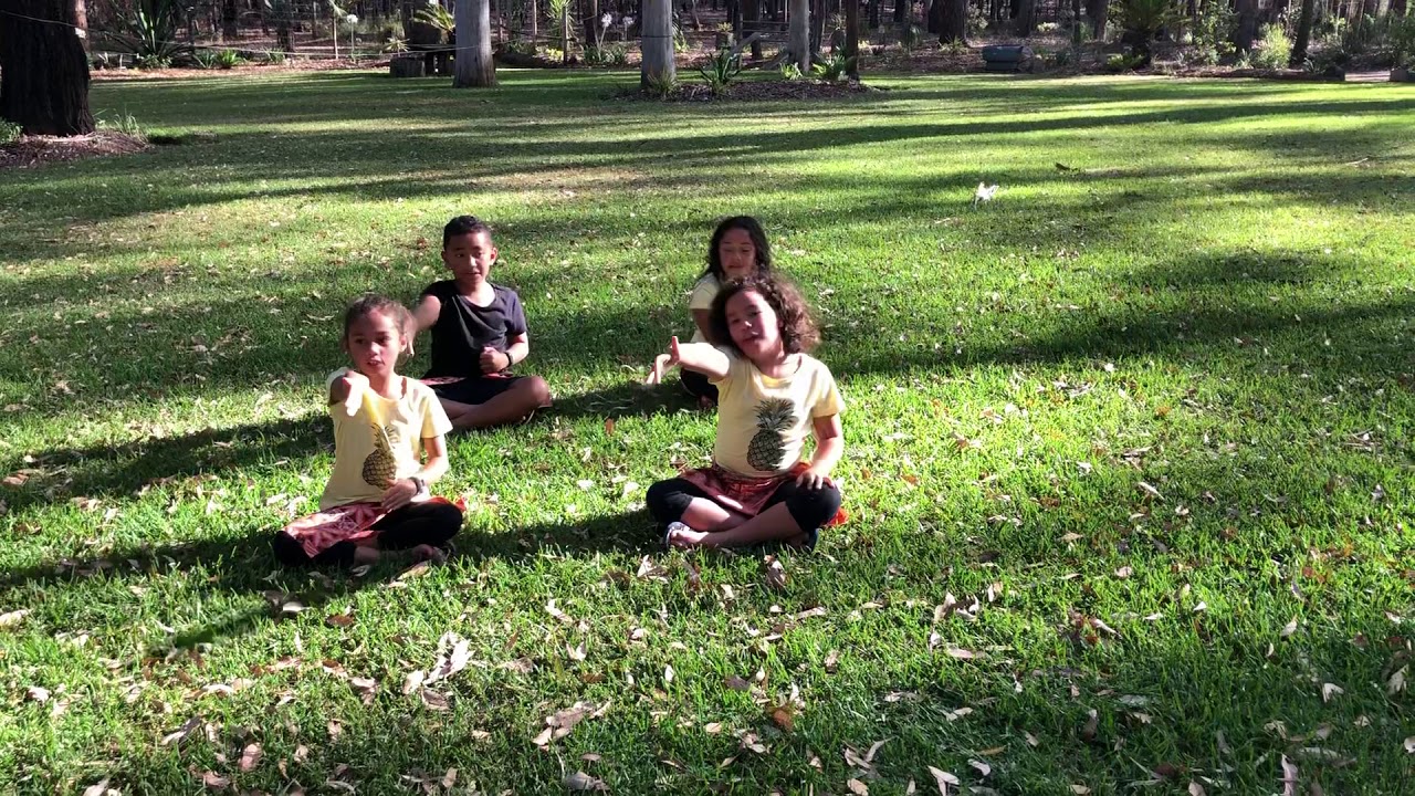Samoan Sasa by our little people - YouTube