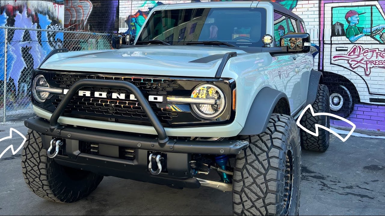 (Does it’s Rub?) 😳 Massive 38s on a Ford Bronco 2 in lift… - YouTube