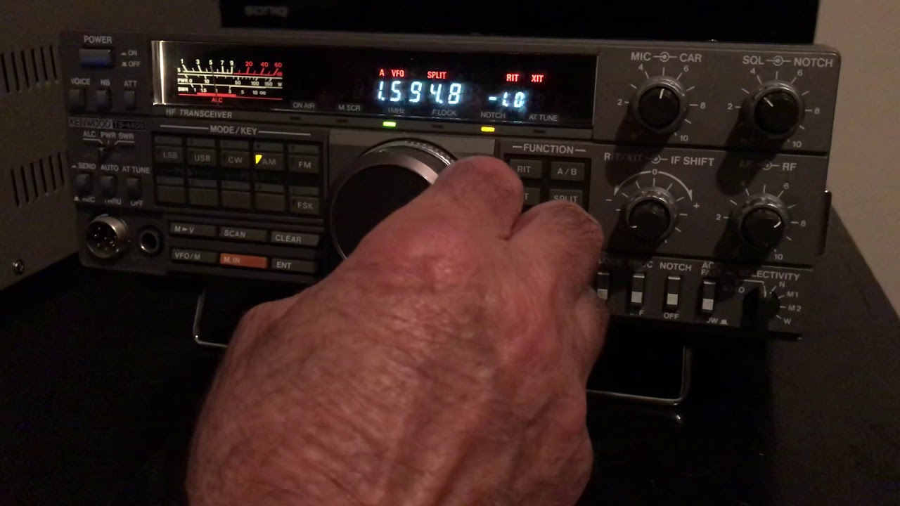 Kenwood TS440S Transceiver - YouTube