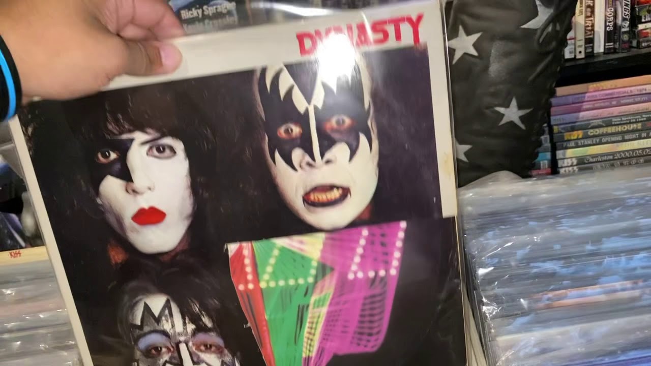 Reviewing My KISS Vinyl Collection - YouTube