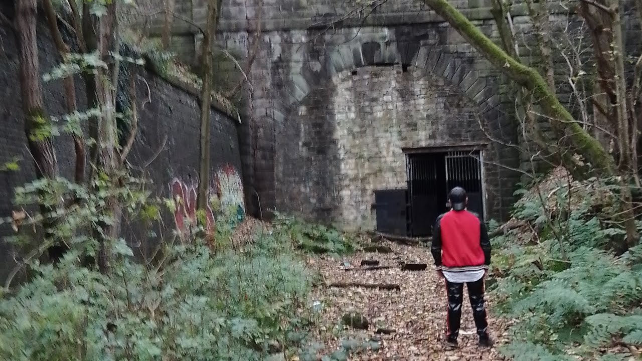 A Walk through the Abandoned Wheatley Tunnel. Halifax High Level ...